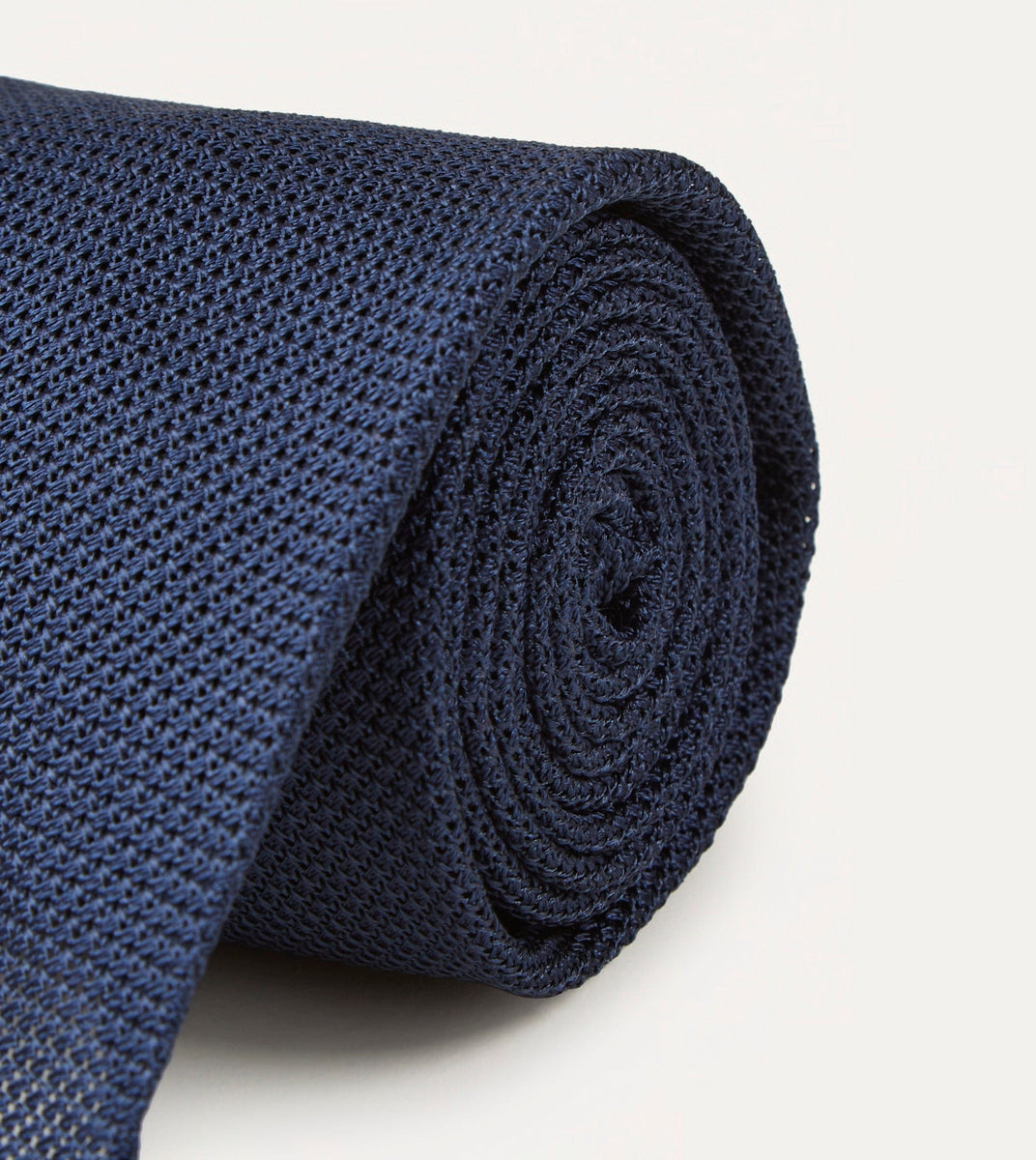Navy Fine Woven Grenadine Silk Hand Rolled Tie – Drakes